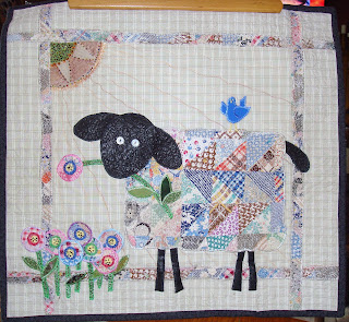Lola Quilts: Lamb Quilt