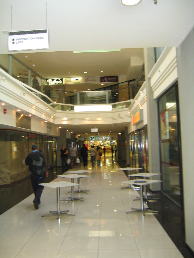 Pseudo-public spaces: V&A Waterfront and the Adelphi Centre - pseudo ...