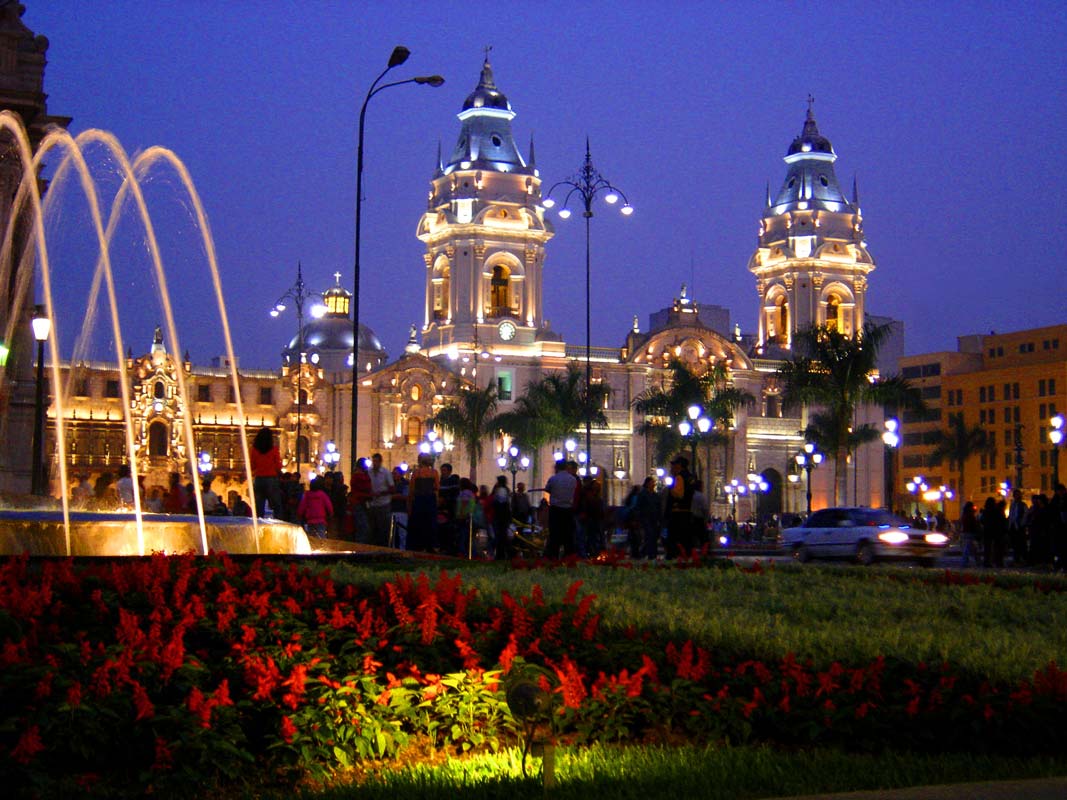 Urbanística 3: PLAZA DE ARMAS, LIMA, PERU (descripcion urbana)