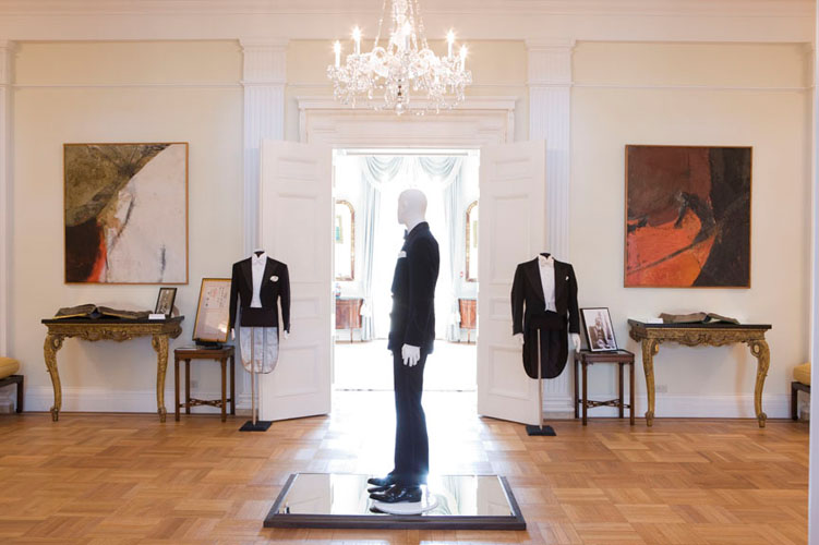 "Tweedland" The Gentlemen's club: Savile Row LONDON CUT in Tokyo