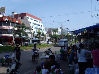 Tung Kin Foong's Blog: The Border Town Of Dannok - Thailand