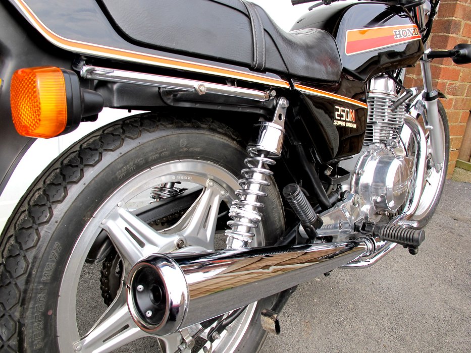 Honda CB250n SuperDream Refurb: NEARLY DONE!