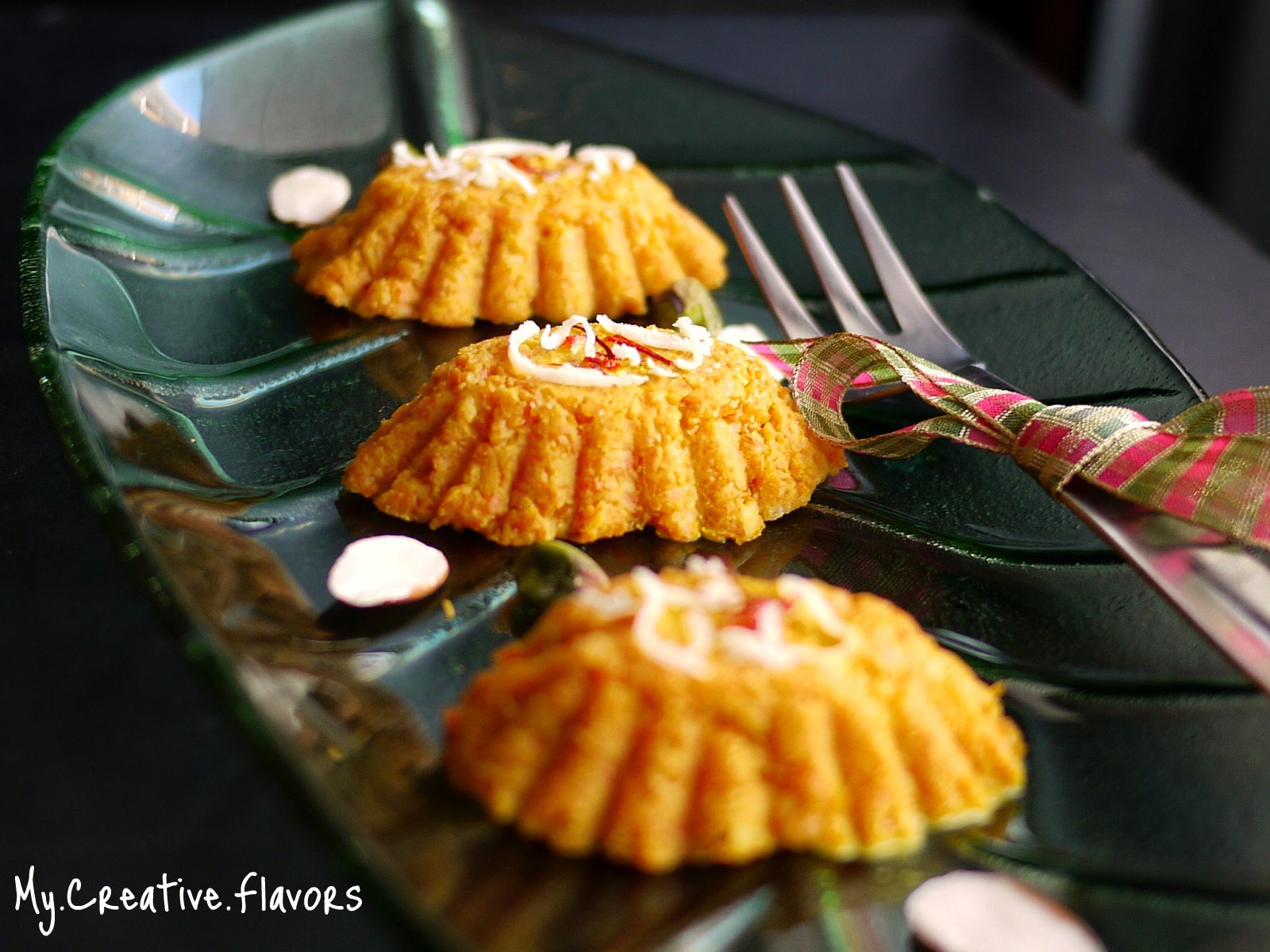 My.Creative.Flavors: Red Velvet Halwa with Carrots and Roses