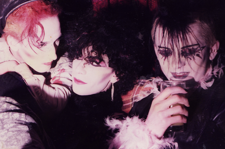 Plunder the Tombs: Specimen – Batastrophe EP (Sire Records, 1983)