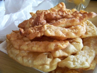 Turismo Enxebre: Orejas de Carnaval, el postre tipico del carnaval Gallego