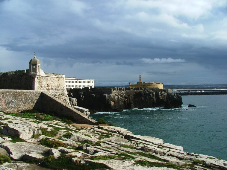 invitaminerva45: O FORTE DE PENICHE