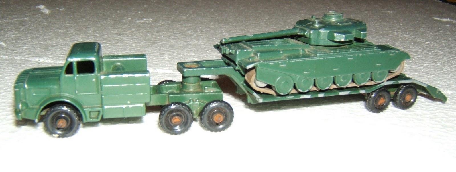 MM2010e Gallery: 58 Matchbox Centurion Tank and Tank Transporter