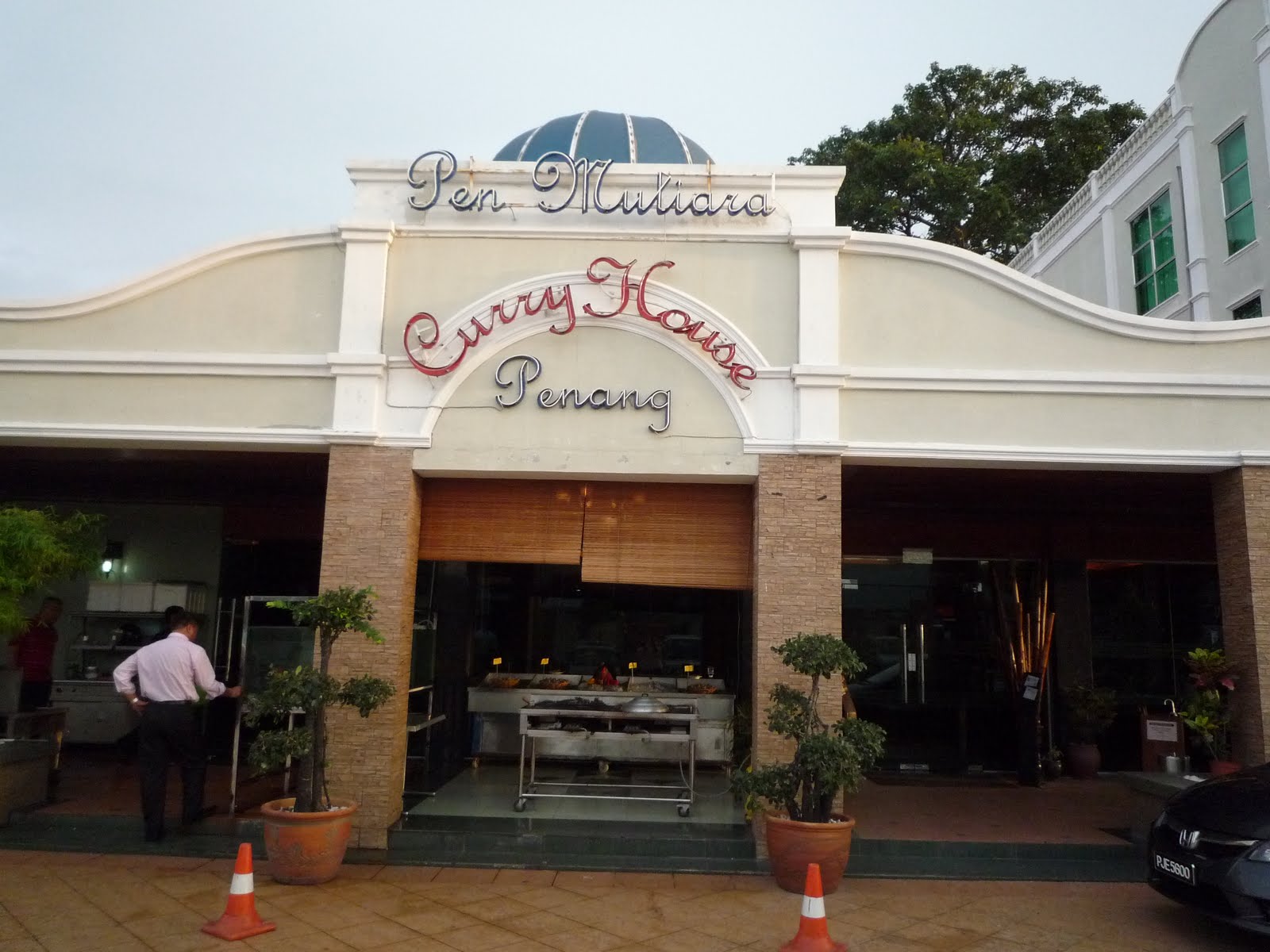 LeT MaKAN-MAKan: Company's Dinner at Batu Maung, Penang.