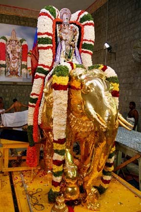 Milestone of india: Milestone of India - Brahmotsavam at Tirumala ...