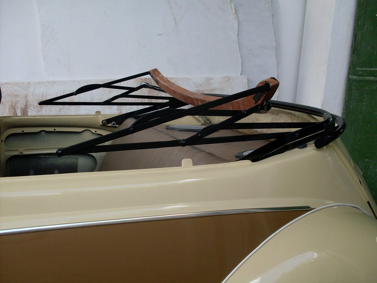 CAPOTAS ARTESANAIS PARA CARROS CONVERSÍVEIS