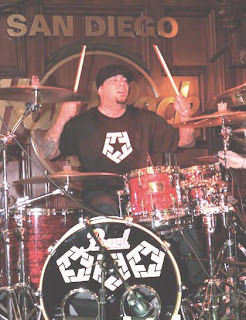 P.O.D. Southtown 619: Entrevista com Wuv na Modern Drummer