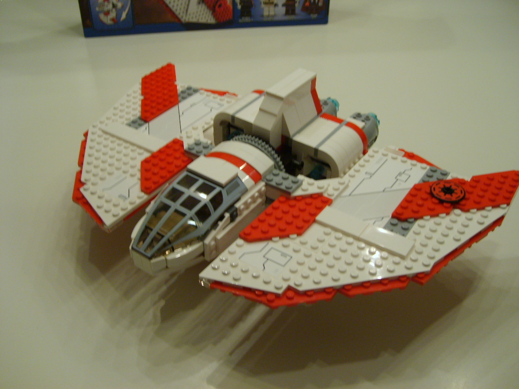 Boris Bricks: LEGO Star Wars #7931 Jedi T-6 Shuttle Review
