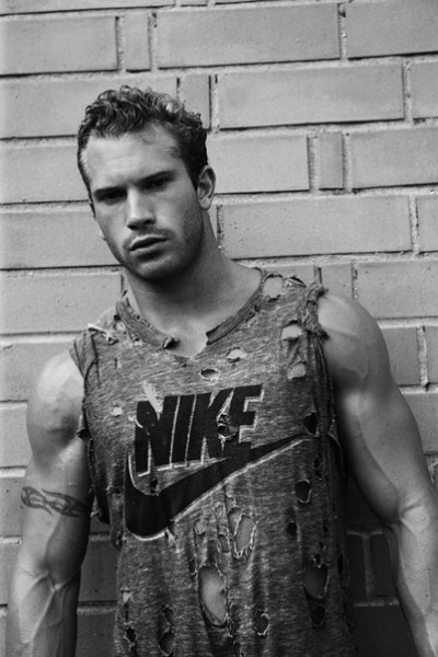 D.N.A: 1.084. Un nuevo modelo de Rick Day: Josh Monrad