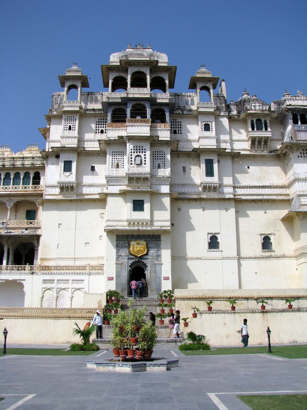 Rachel goes to India: I'm in Udaipur