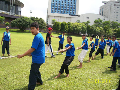A VIEW FROM MY EYES: Pertandingan Tarik Tali
