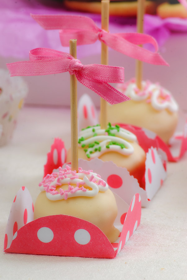 Abracadabra Cup Cakes & Cookies