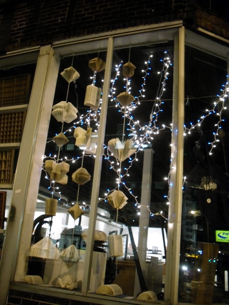 Book in Hand: Window Display Stage 2