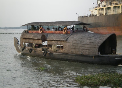 Niya's World: A boat cruise along Marine drive at Kochi ( Cochin), Kerala