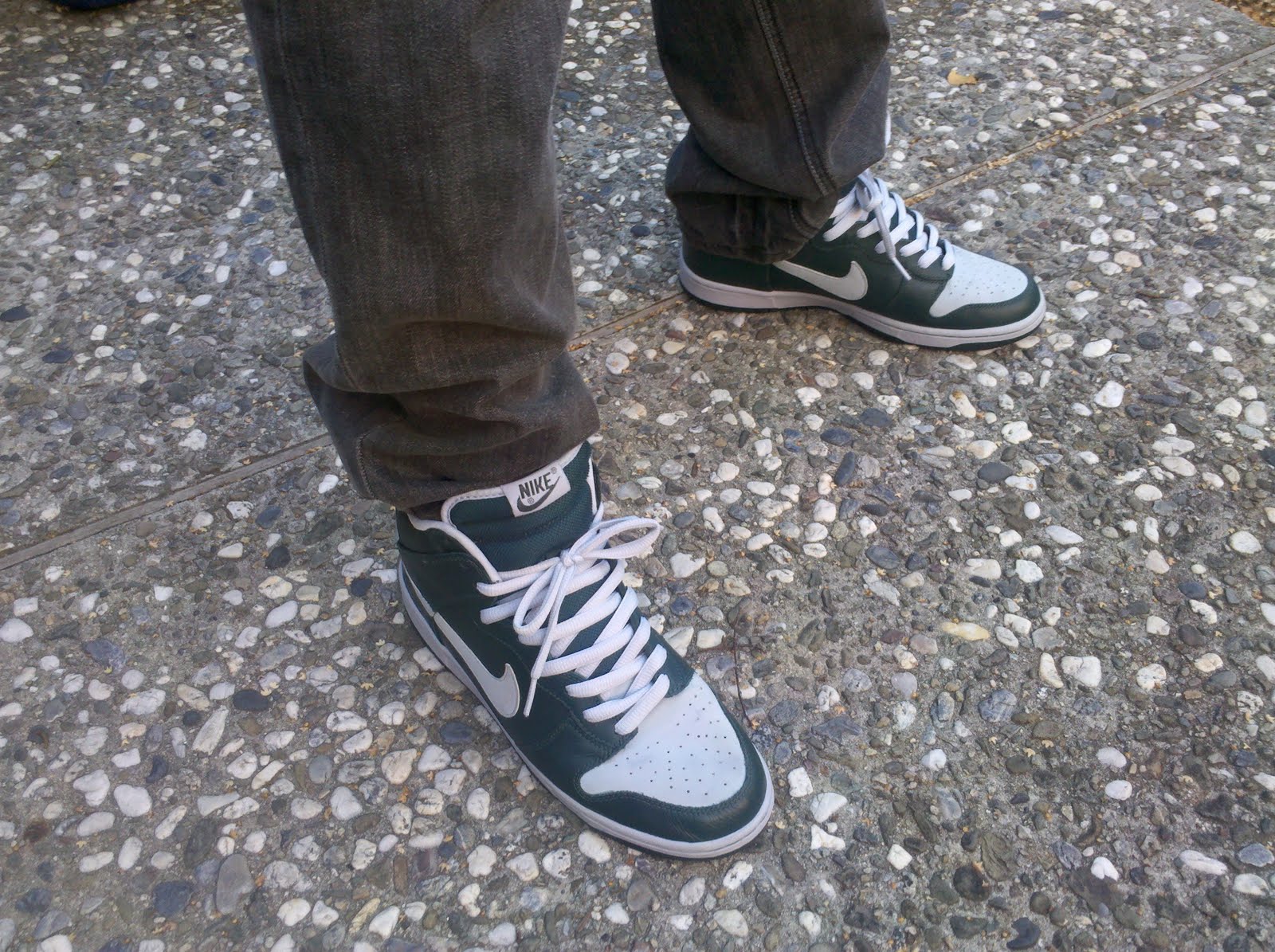 KickItFresh Sneaker Photo Blog: DUNK HIGH SB "GHOST"