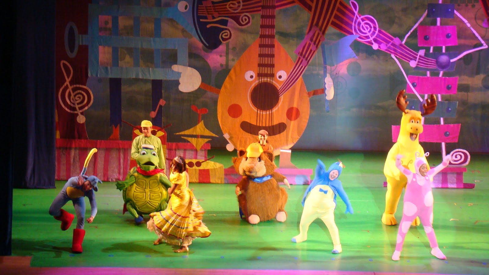 The Cooks: Nickelodeon Storytime LIve/Peabody Ducks