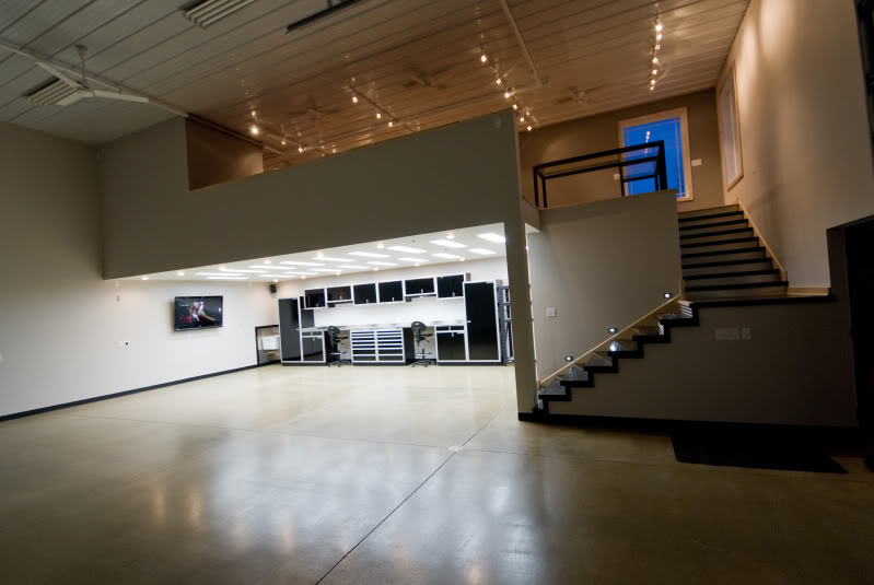 The awesome blog, and more awesome.: Every mans dream garage...