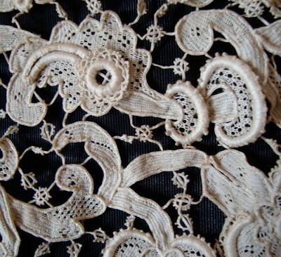 Morgaine Le Fay antique Textiles and More: Venetian Rose point ...