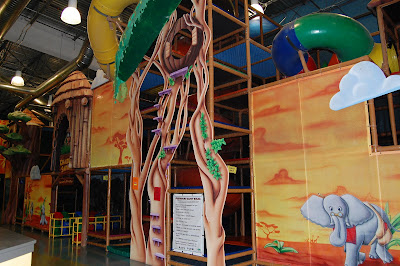 MOMS Club® of Sumner/Bonney Lake, Washington: Charlie's Safari