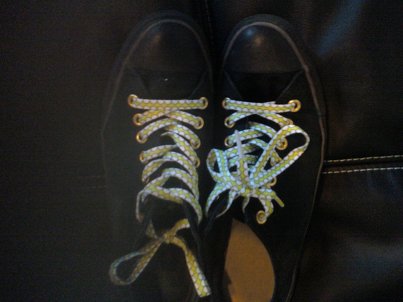 4MyPeople: Converse Shoes meets Original Fake shoe laces