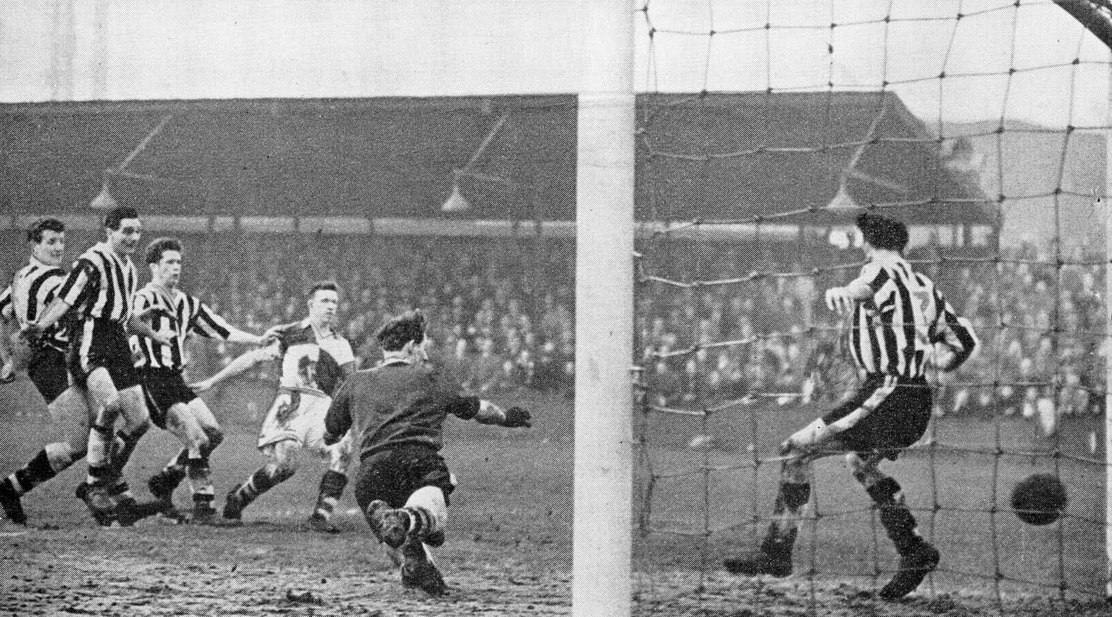 BRISTOL ROVERS: BRISTOL ROVERS ~ 1956-57