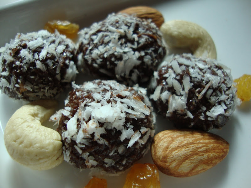 Recipes: coconut nutty choclate balls