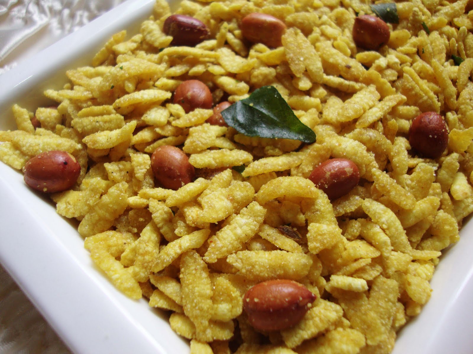 Recipes: Chivda (Crispy beaten rice snack)