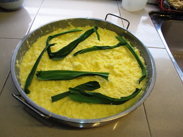 CAKES, COOKIES AND COOKING: Steamed Tapioca Dessert With Grated Coconut