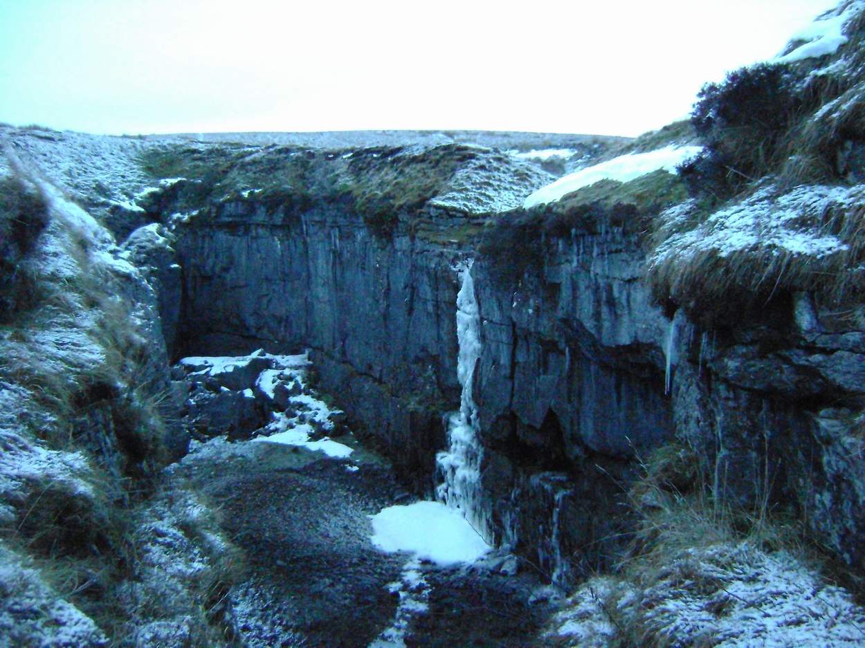 Yorkshire Dales mountains, fells & hills, by Mark Reid: Pen-y-ghent ...