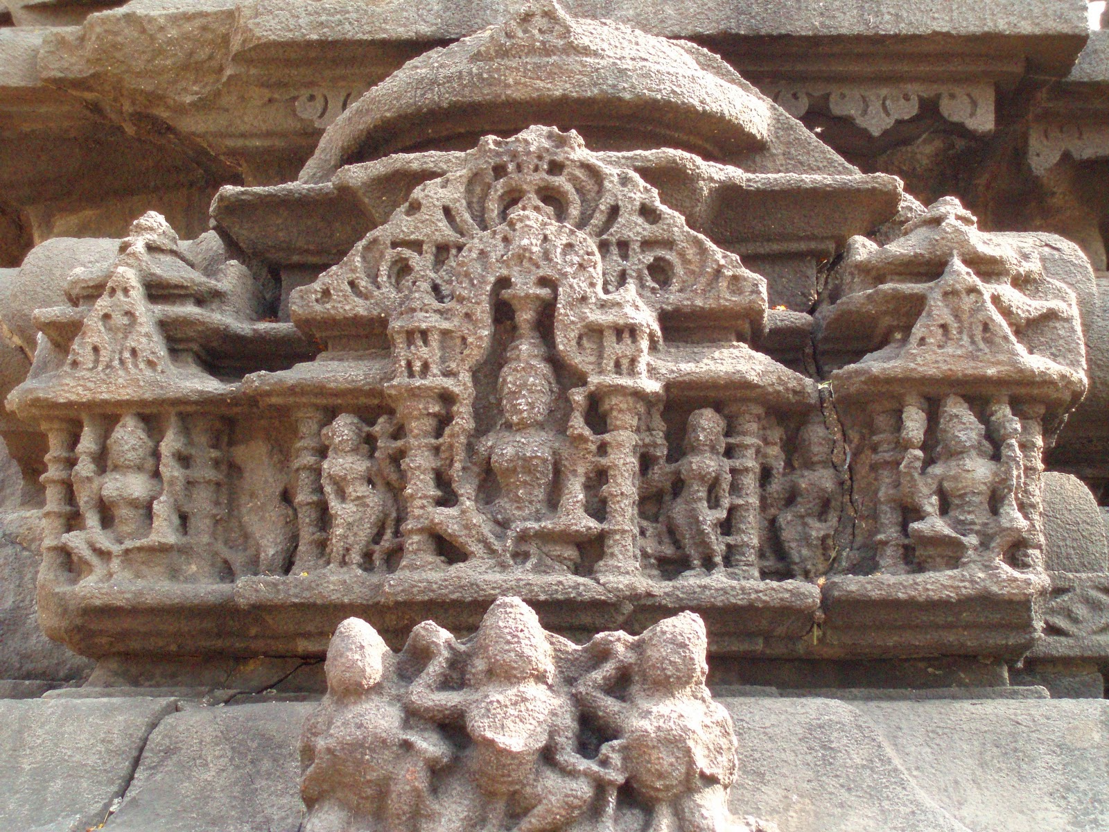 Travelogue Unlimited: Ambarnath Temple : A Photo Feature