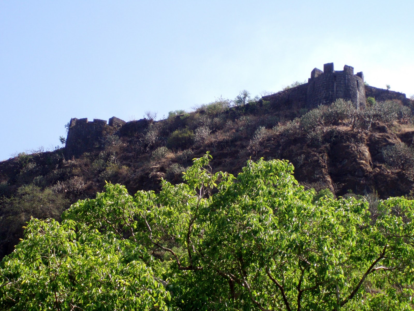 Travelogue Unlimited: Twin Forts of Purandar and Vajragad : A Photo Feature
