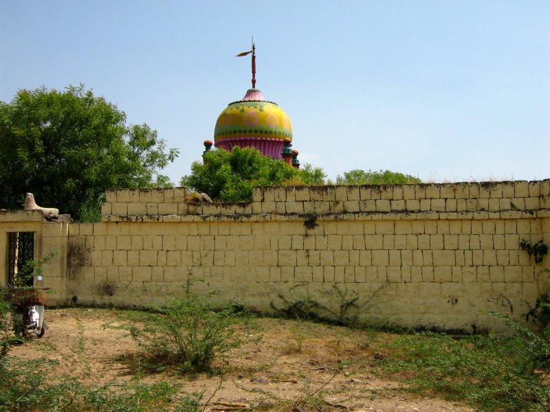 Travelogue Unlimited: Temples of Bahadurgad Fort : A Photo Feature