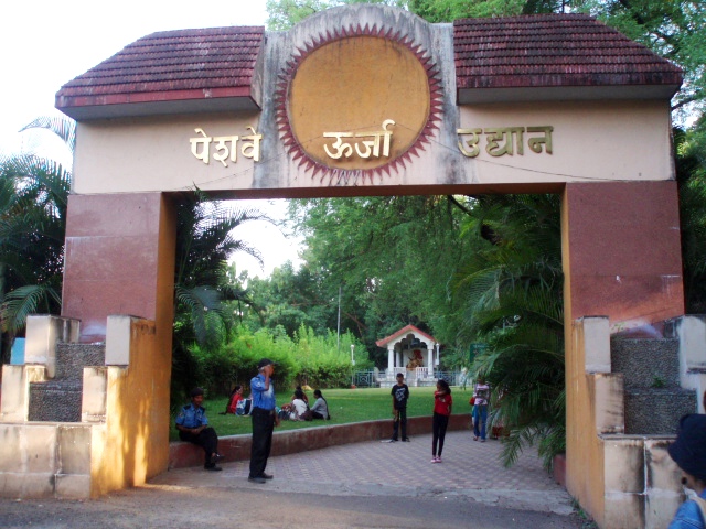 Travelogue Unlimited: Saras Baug Ganpati Temple: A Photo Feature