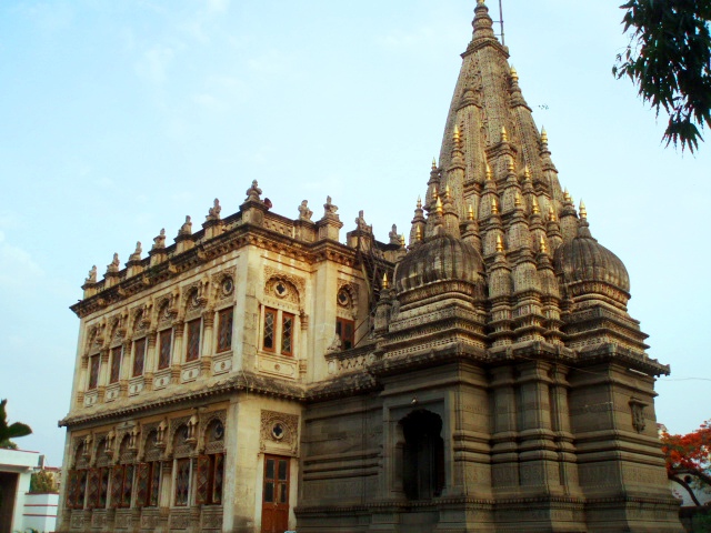 Travelogue Unlimited: Shinde Chhatri , Pune : A Photo Feature