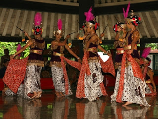 original indonesian culture: serimpi traditional dance from jogjakarta