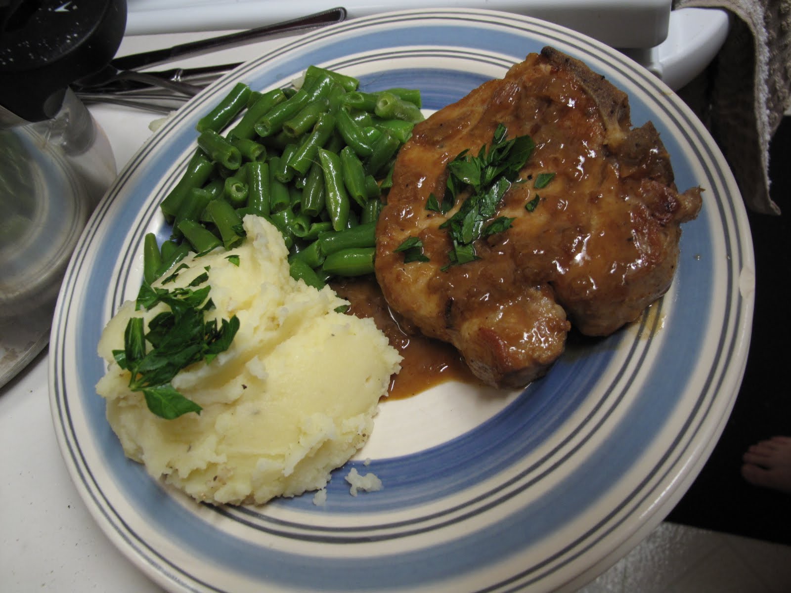 Thrifty DC Cook: Maple-Mustard Pork Chops from Cooking Light