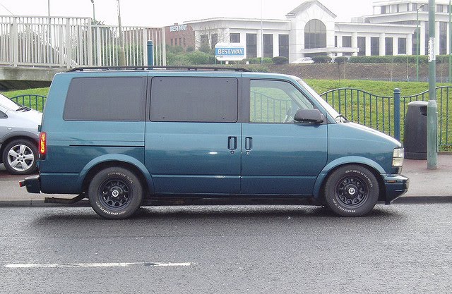 Ordinary? Why, Nothing is Ordinary: The marine blue astro van