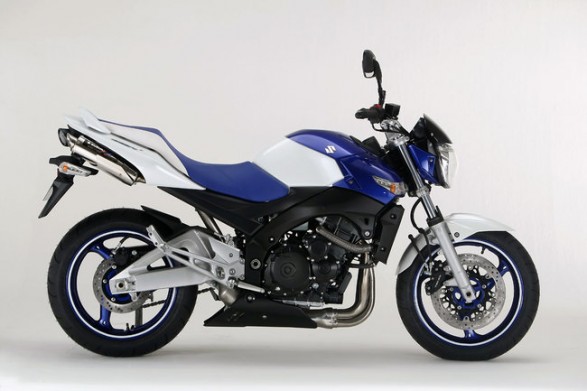 review car and motorcar: Suzuki GSR2 600 2010