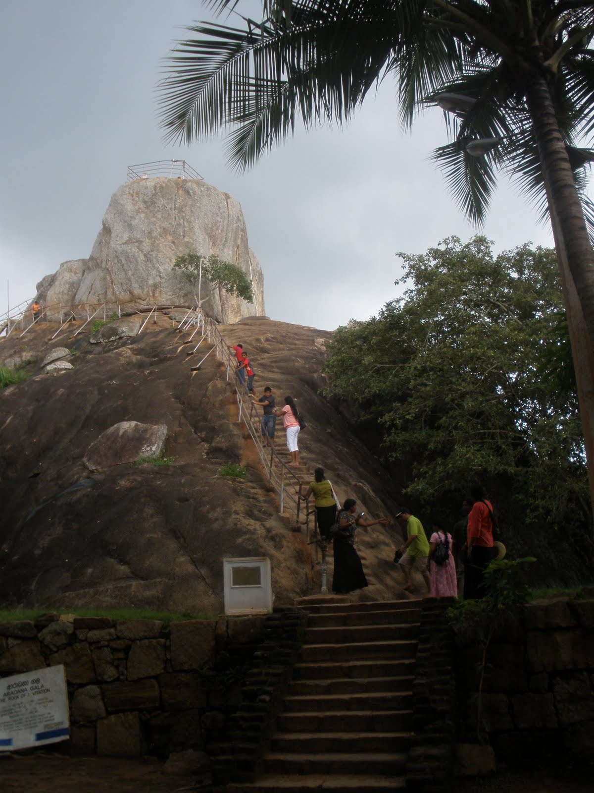 From Serendib To Sikkim: Seated Buddha, Mihiñdu Guhawa, Aradhana Gala ...