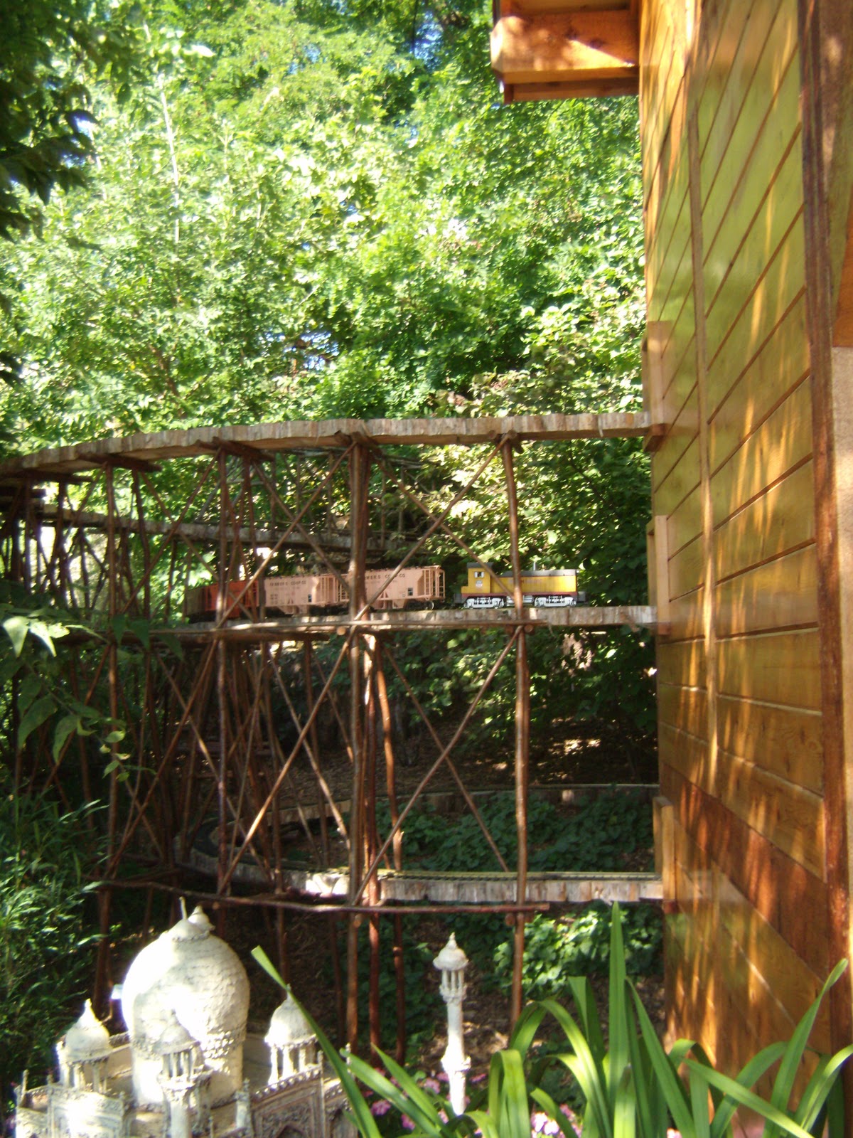 Williams Family: Lauritzen Gardens and Kenefick Park in Omaha