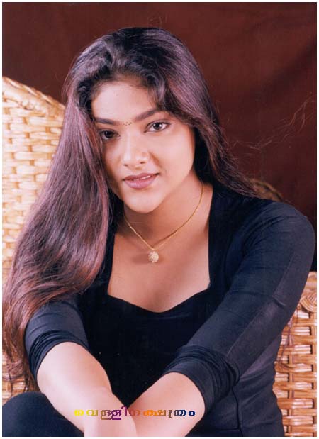 All wallpapers4u: Abirami Images, Abirami Photos at Sulekha Movies