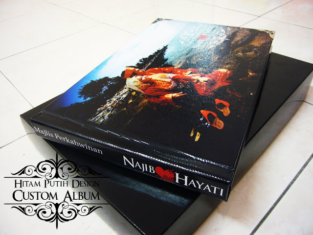 Hitam Putih Design: CUSTOM ALBUM