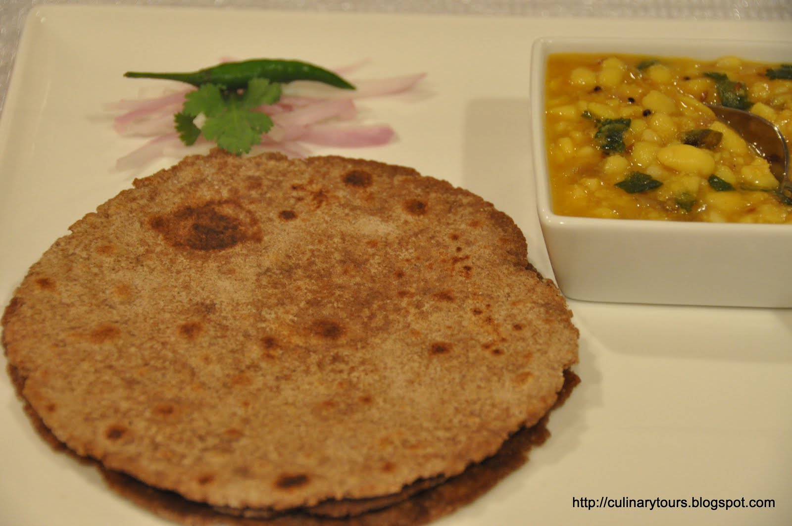 Culinarytours: Multigrain Roti with Val Dhal gravy