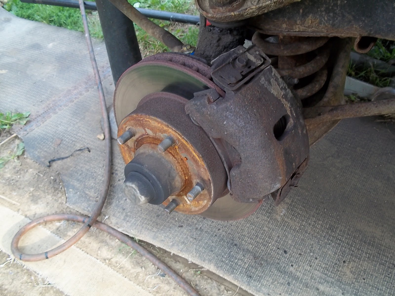 1992 Dodge Van: Front Brakes