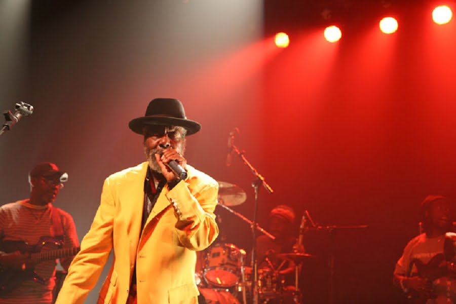 Reggaediscography: U-ROY - DISCOGRAPHY (Reggae Singer)