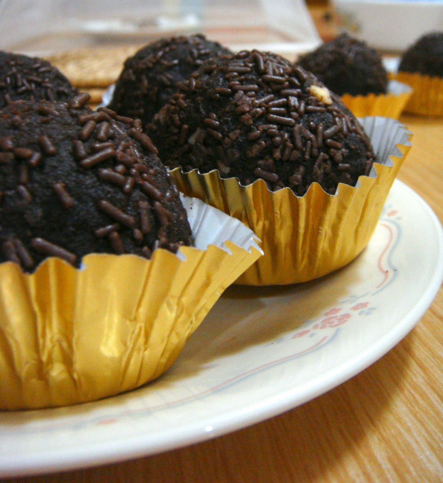 Fae's Little Oven: Choc ball for buka puasa